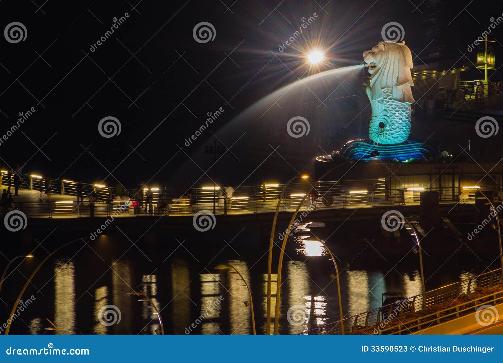 Merlion in Singapore editorial stock photo. Image of famous - 33590523