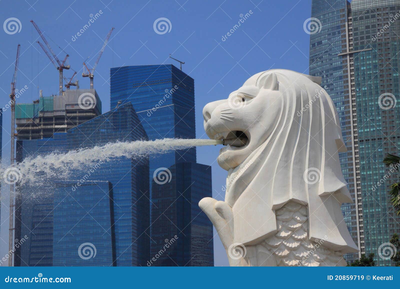 Merlion spray editorial stock image. Image of statue - 20859719