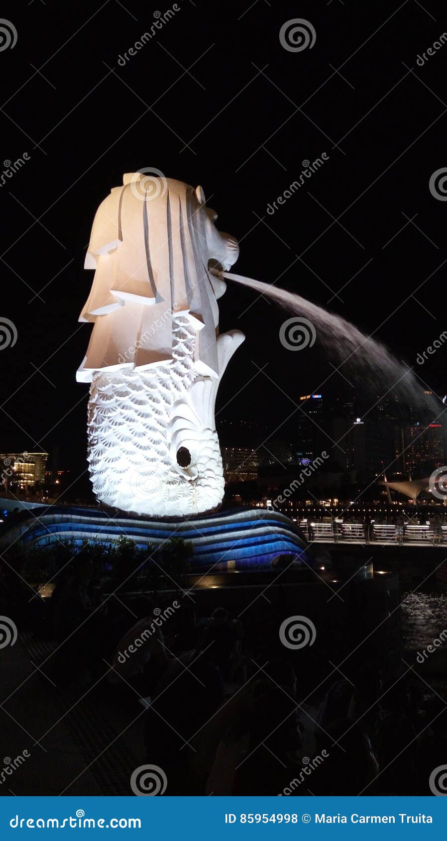 Merlion Up Close editorial stock photo. Image of themerlion - 85954998