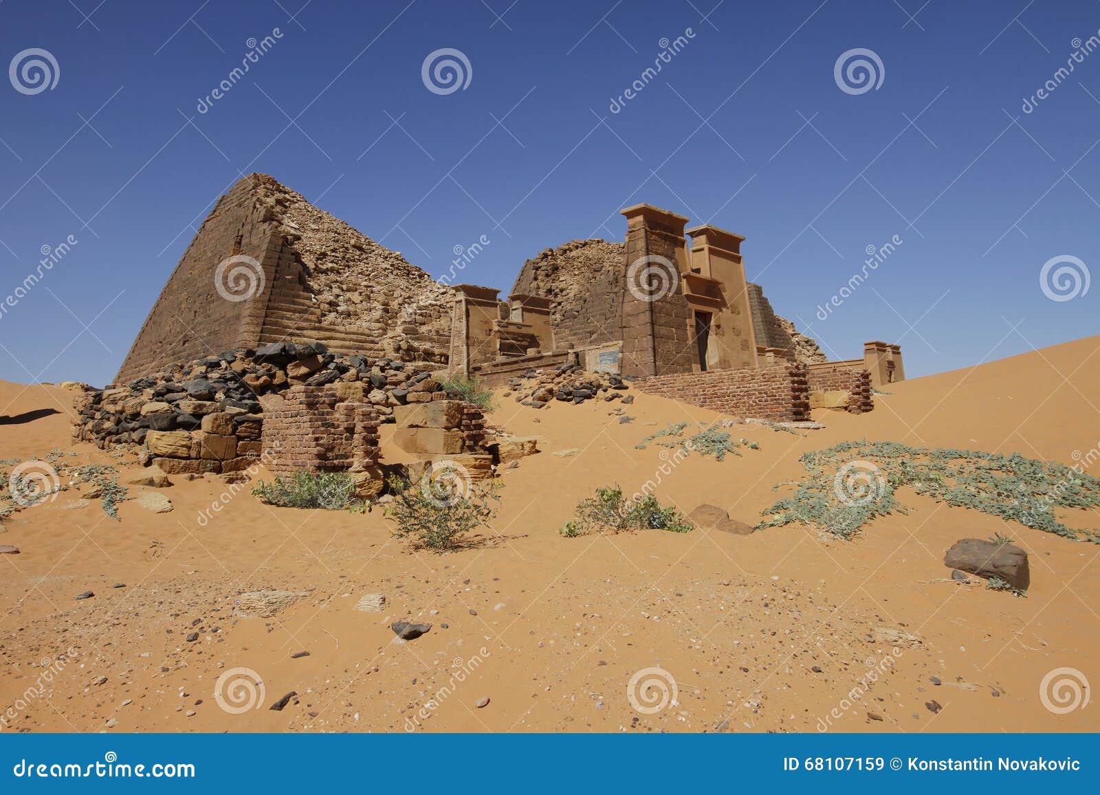 Meroe pyramid ruins stock image. Image of dunes, merowe - 68107159