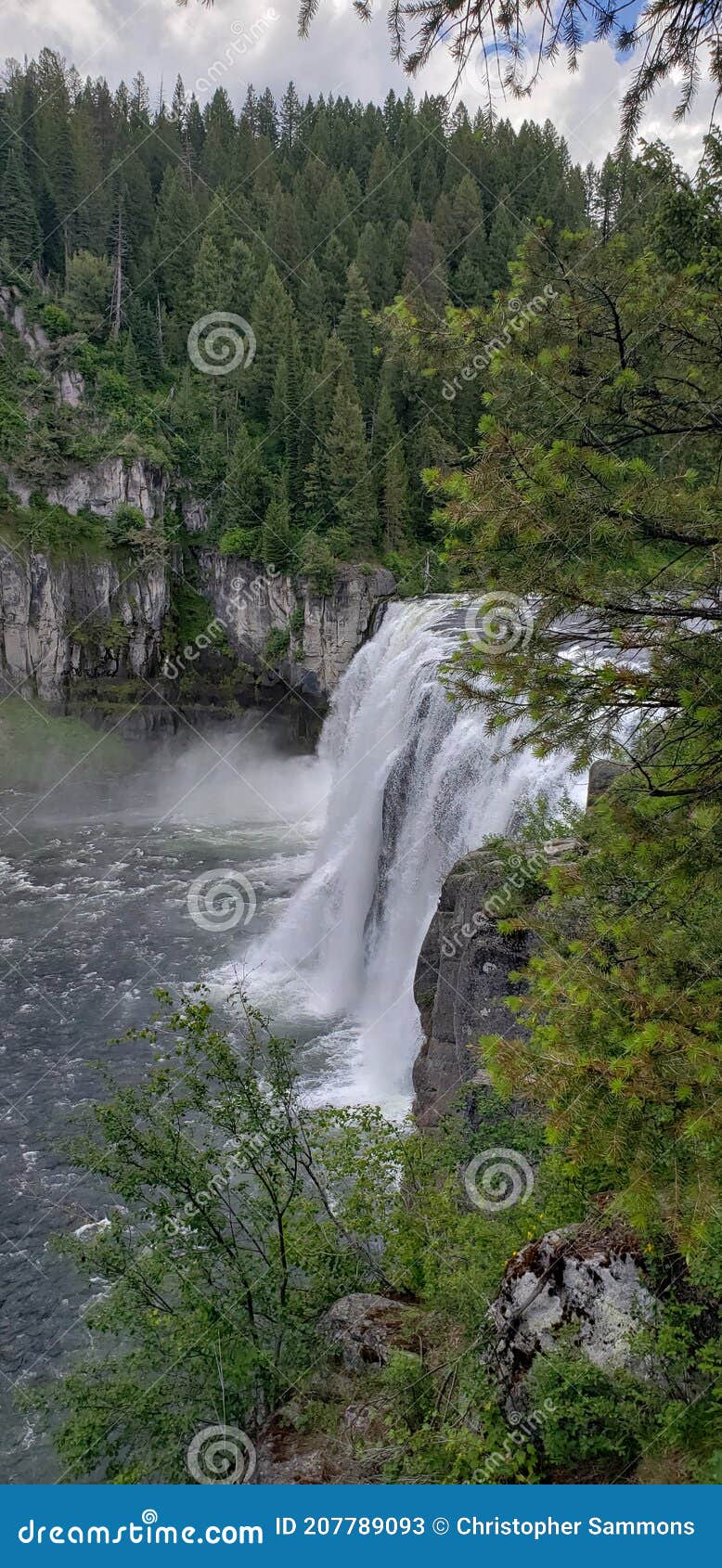 The mesa falls stock image. Image of reflection, ravine - 207789093