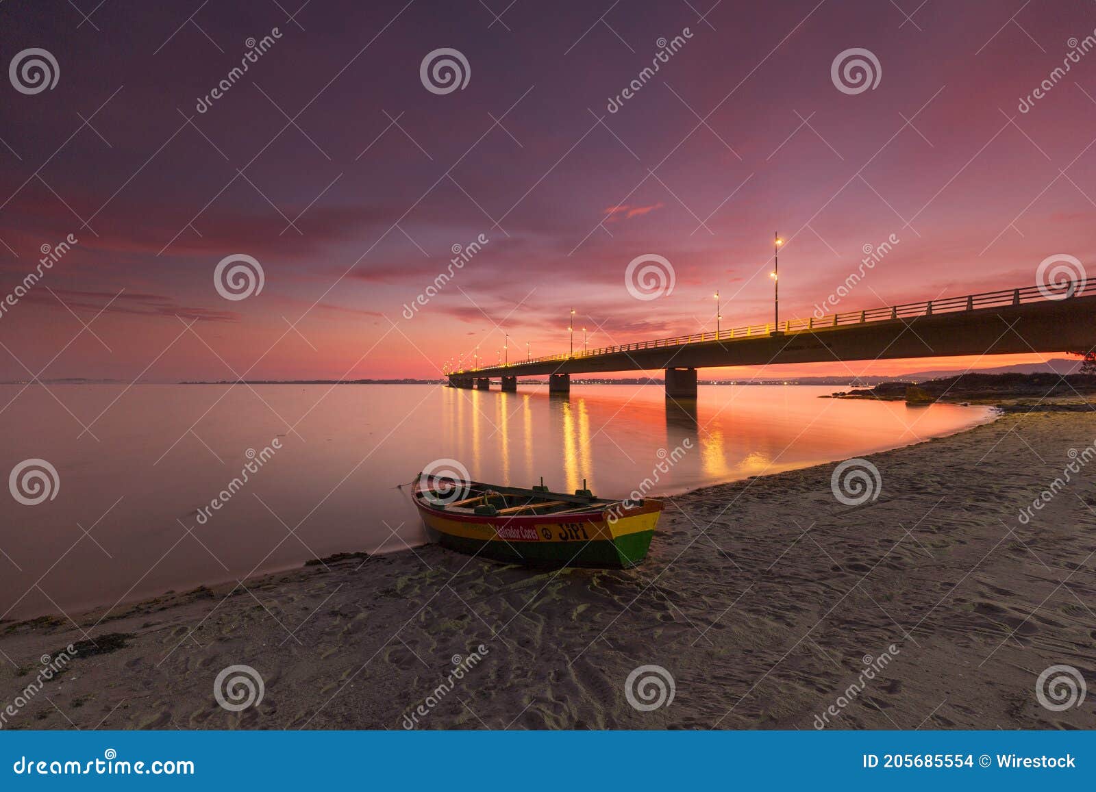 Mesmerizing Scenery of a Beach at Sunset Stock Photo - Image of shore ...