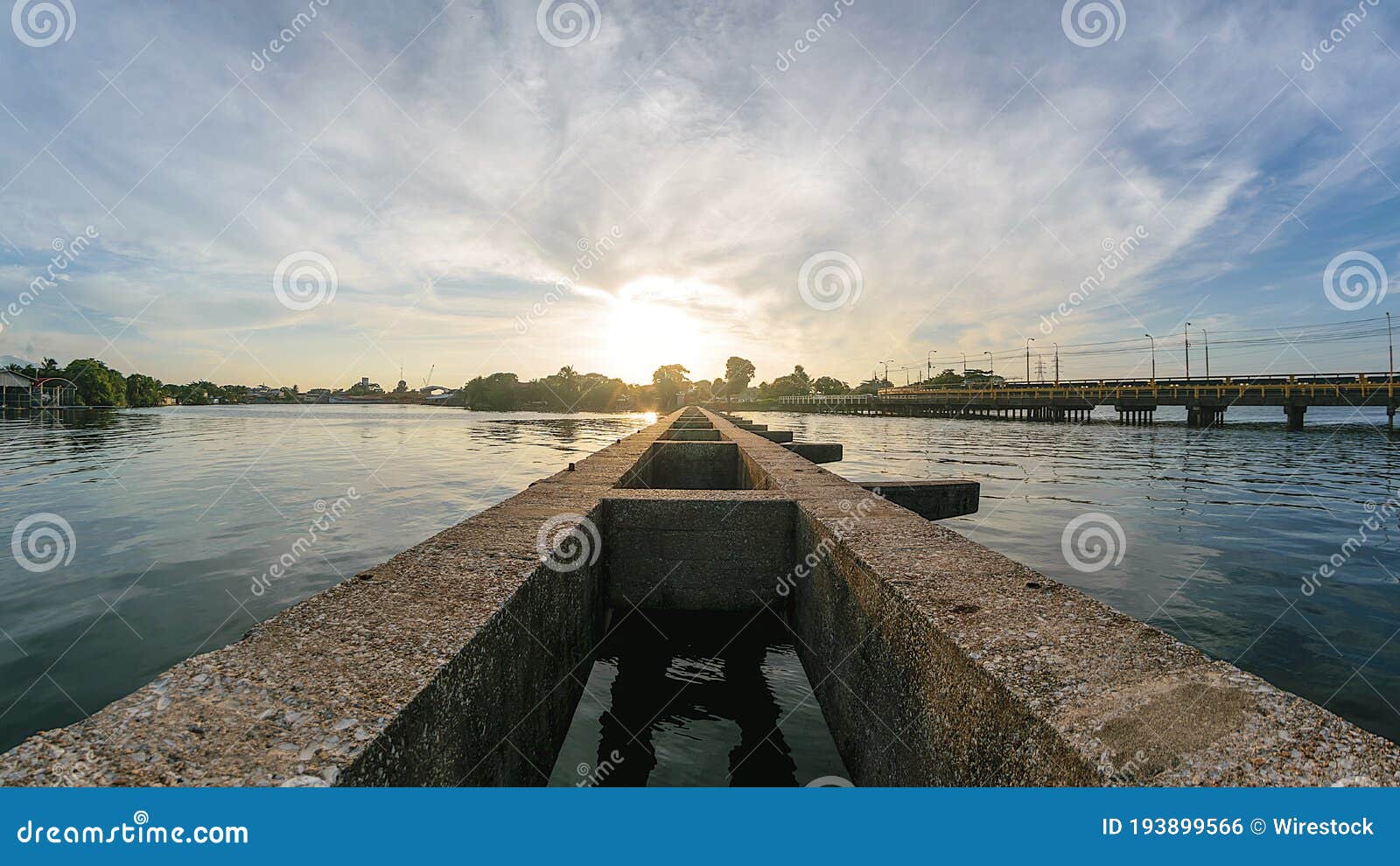 Mesmerizing Shot of a Beautiful Seascape at Scenic Bright Sunset Stock ...
