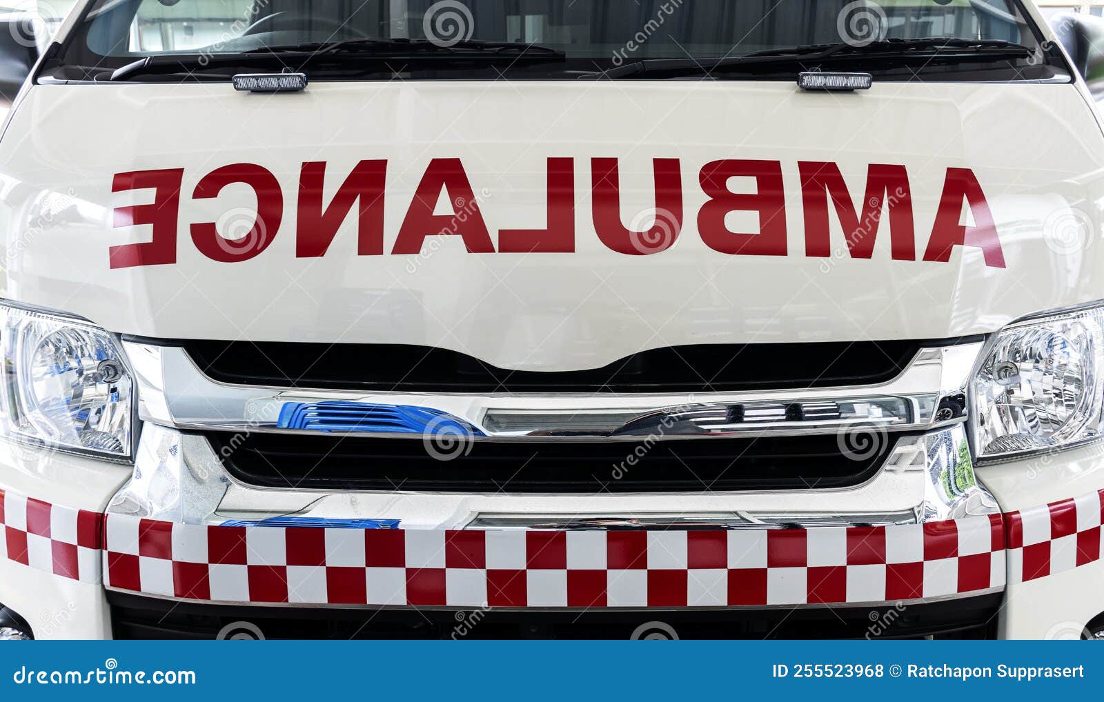 Message AMBULANCE in Front Ambulance Van Stock Photo - Image of wheel ...