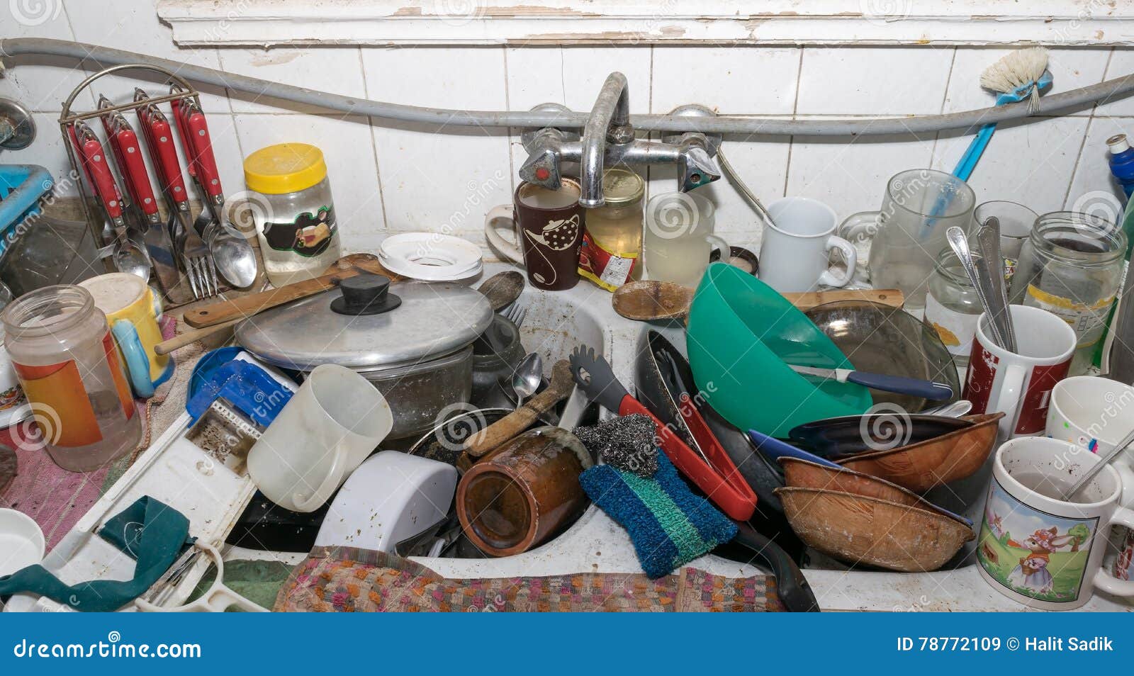 Messy Dirty Kitchen stock image. Image of glasses, faucet - 78772109