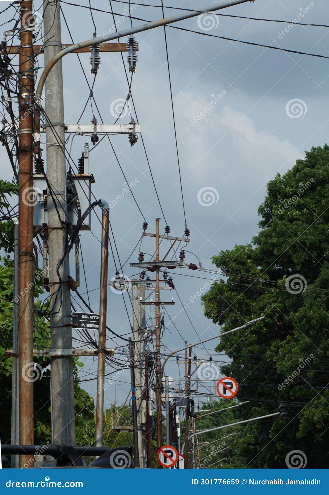 Messy Electrical and Telephone Cables Stock Image - Image of industry ...