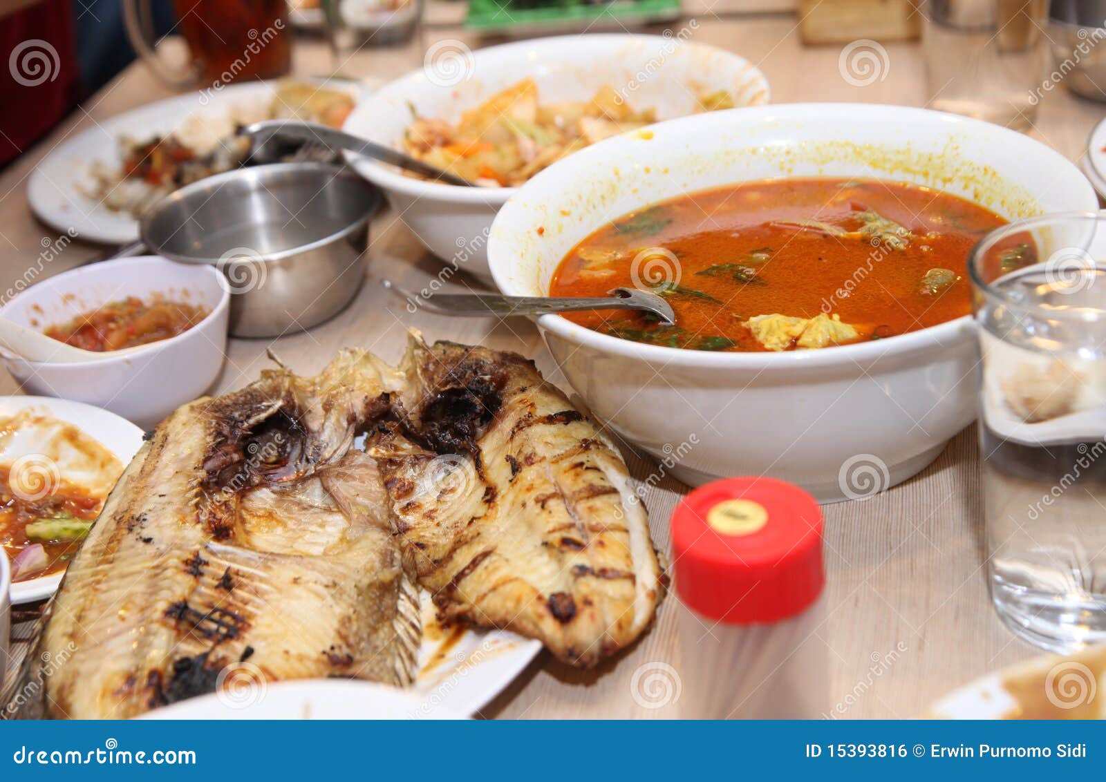 Messy restaurant table stock photo. Image of restaurant - 15393816