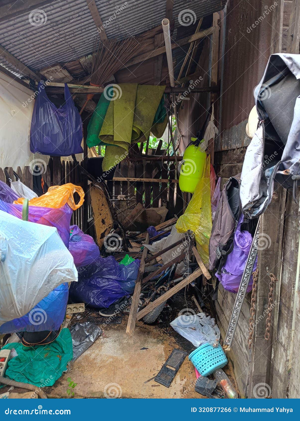A Messy And Rundown Storage Warehouse Stock Photography | CartoonDealer ...