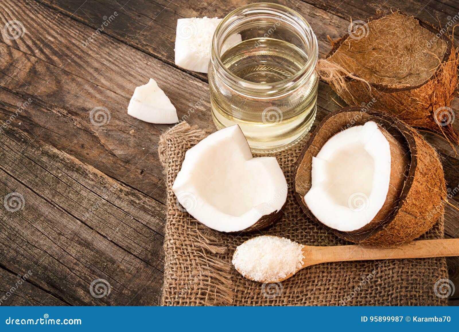 Metade Do Coco, Partes Do Coco, Dos Flocos Do Coco E Do Coco G Imagem ...