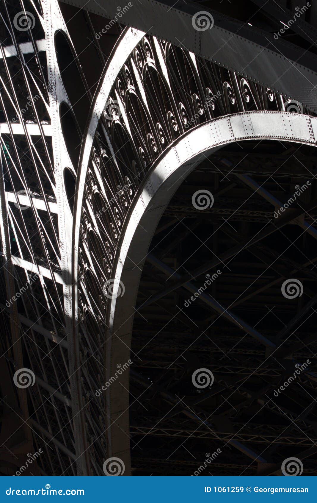 Metal Arc Structure Stock Photos - Download 2,697 Images
