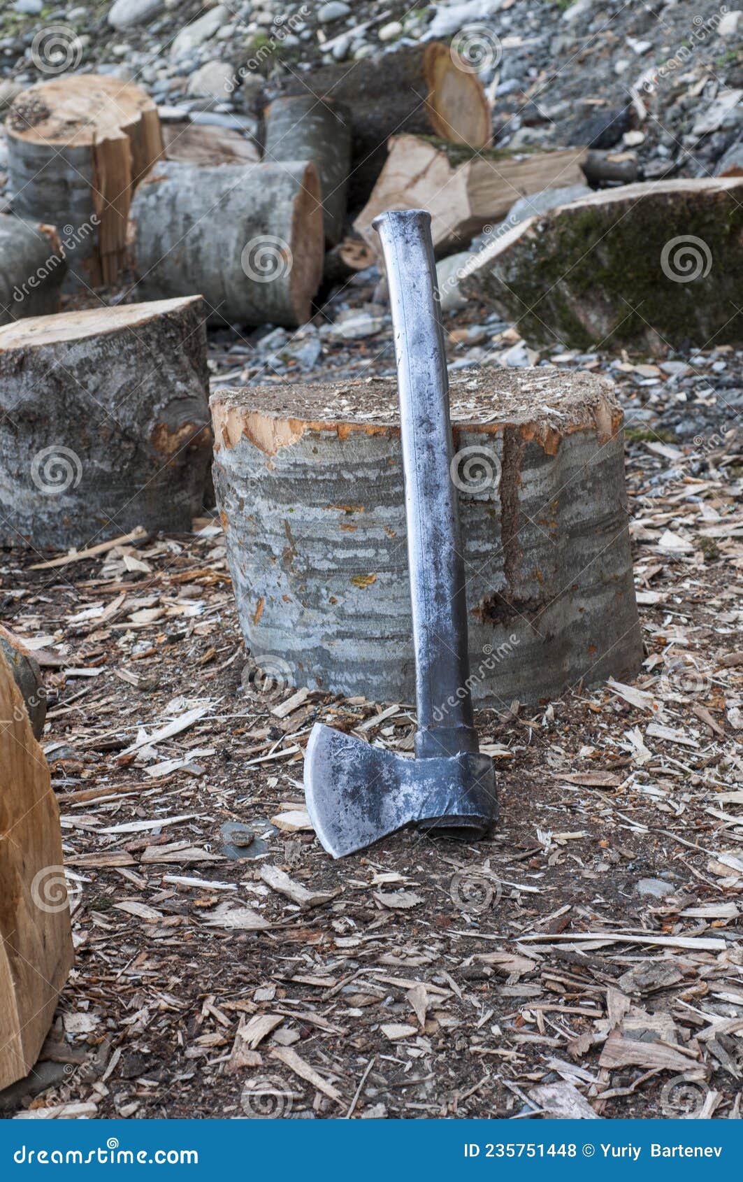 Metal axe for cutting logs stock photo. Image of outdoors - 235751448