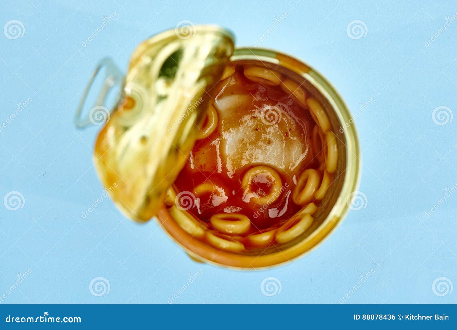 Metal Can Lid stock photo. Image of aluminum, sealed - 88078436