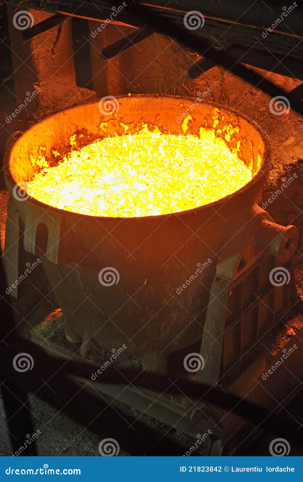 Metal Casting stock photo. Image of heat, metallurgy - 21823842