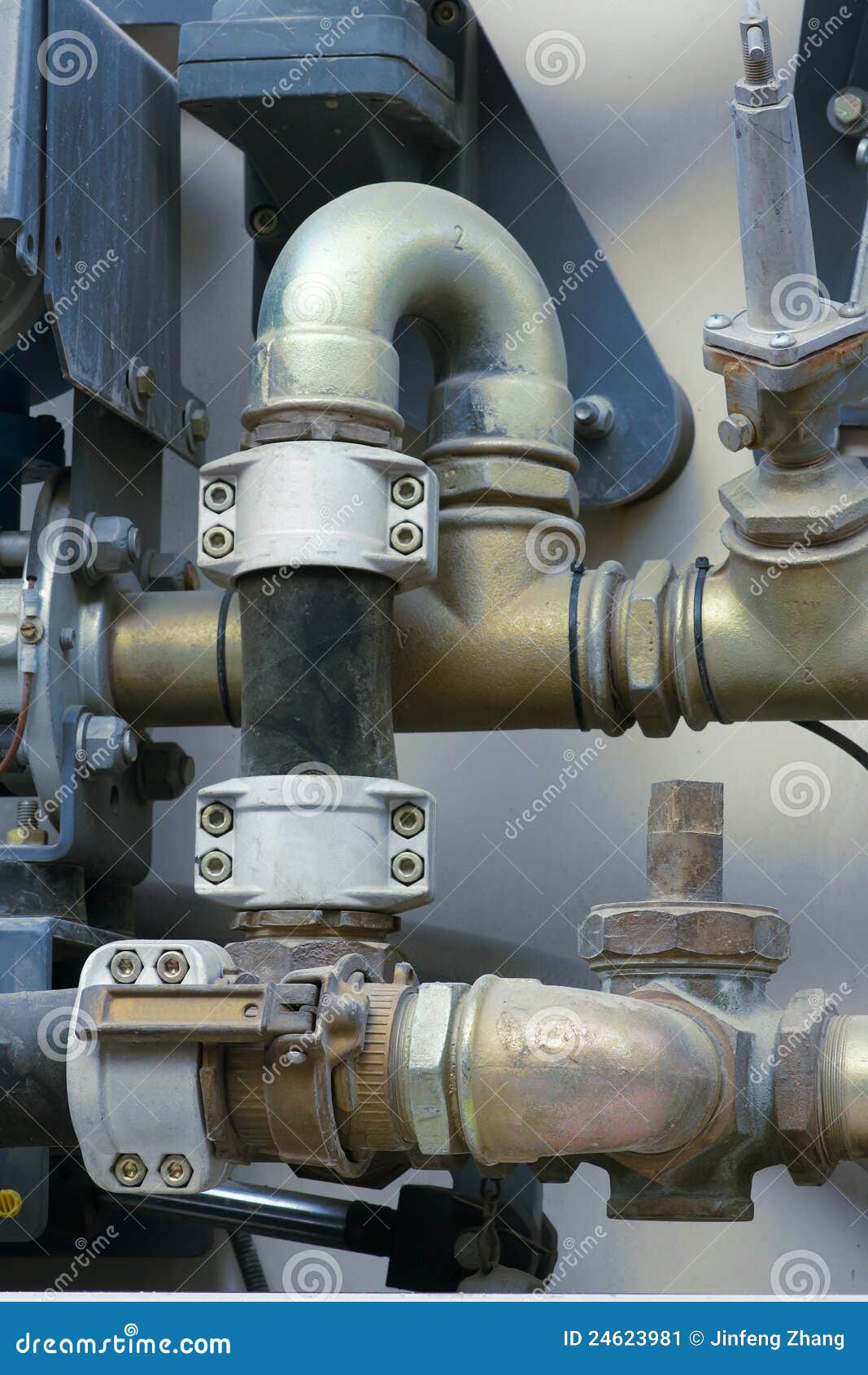 Metal connecting tube stock image. Image of pipe, metallic - 24623981