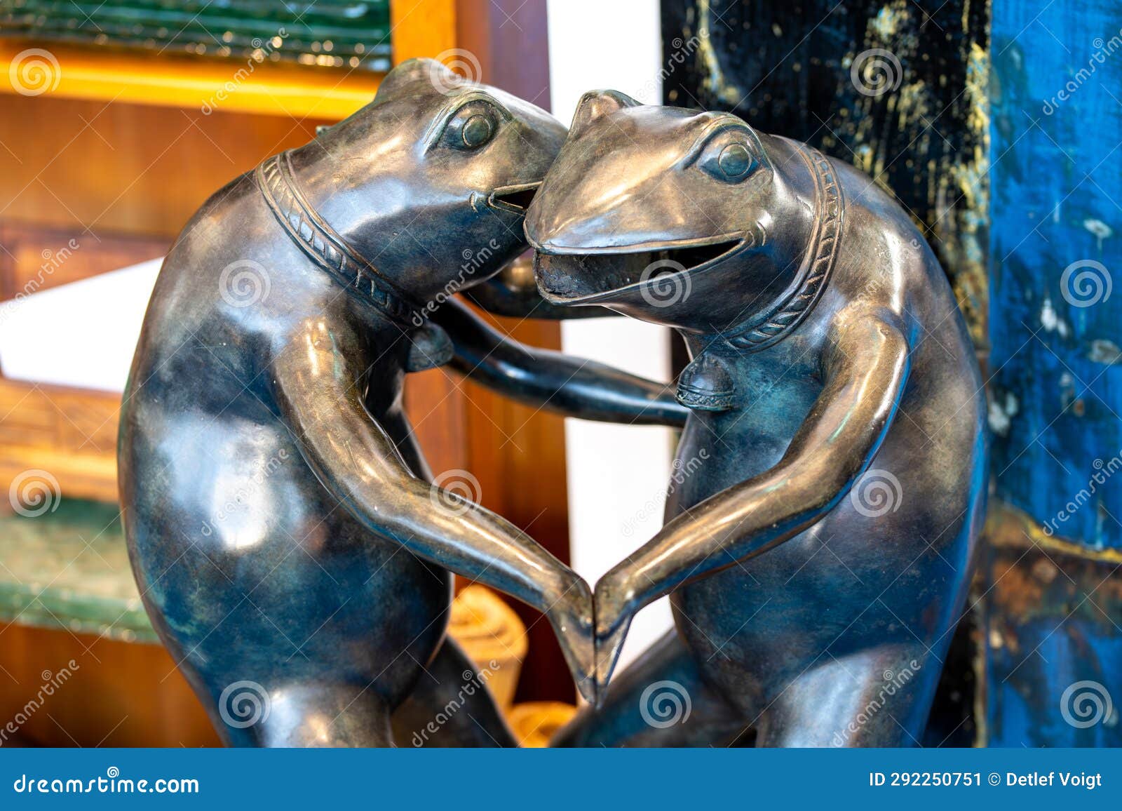 Metal dancing frogs stock image. Image of partners, dance - 292250751