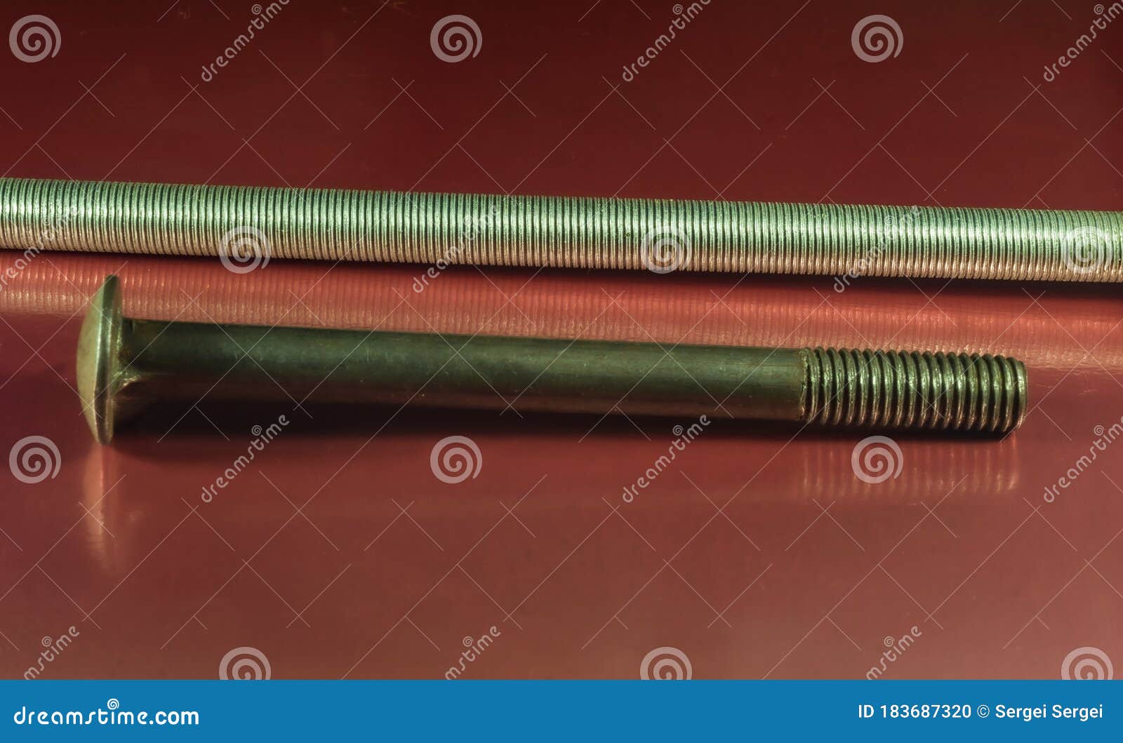 Metal de hierro de rosca foto de archivo. Imagen de tornillo - 183687320