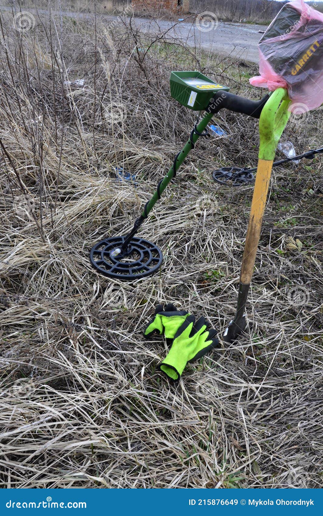Metal Detector in the Field Ready To Work Editorial Stock Image - Image ...