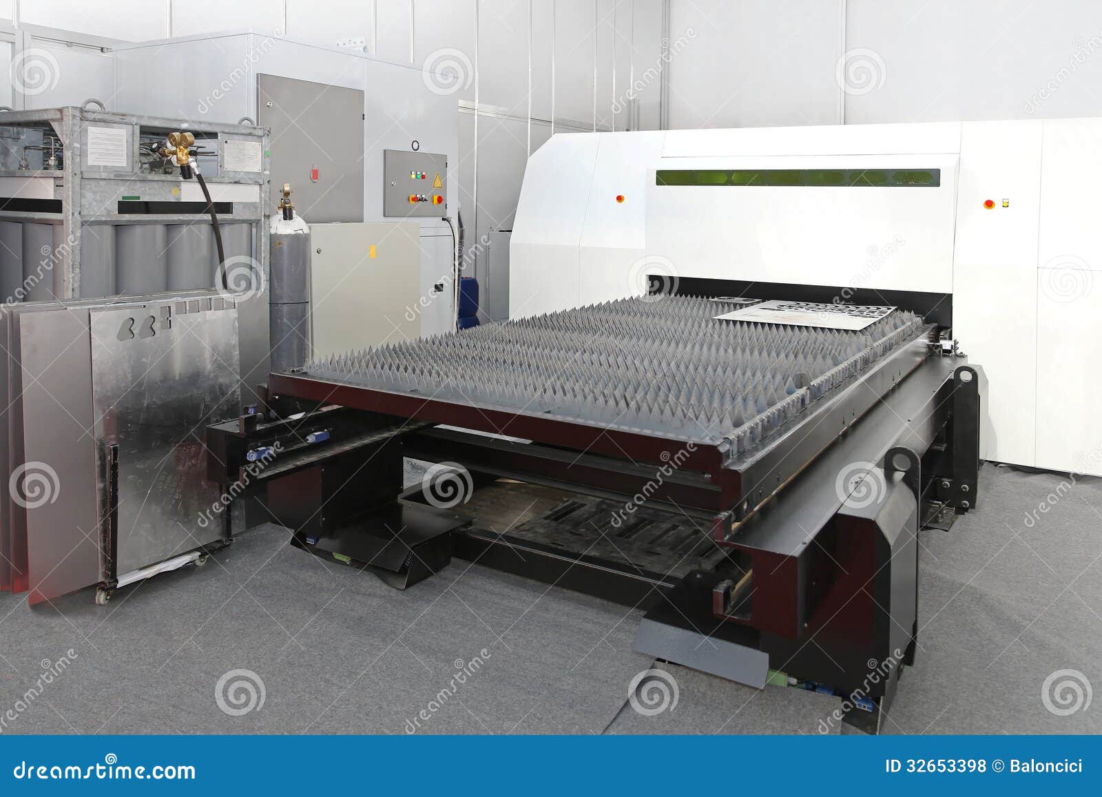 Metal fabrication stock photo. Image of equipment, machine - 32653398