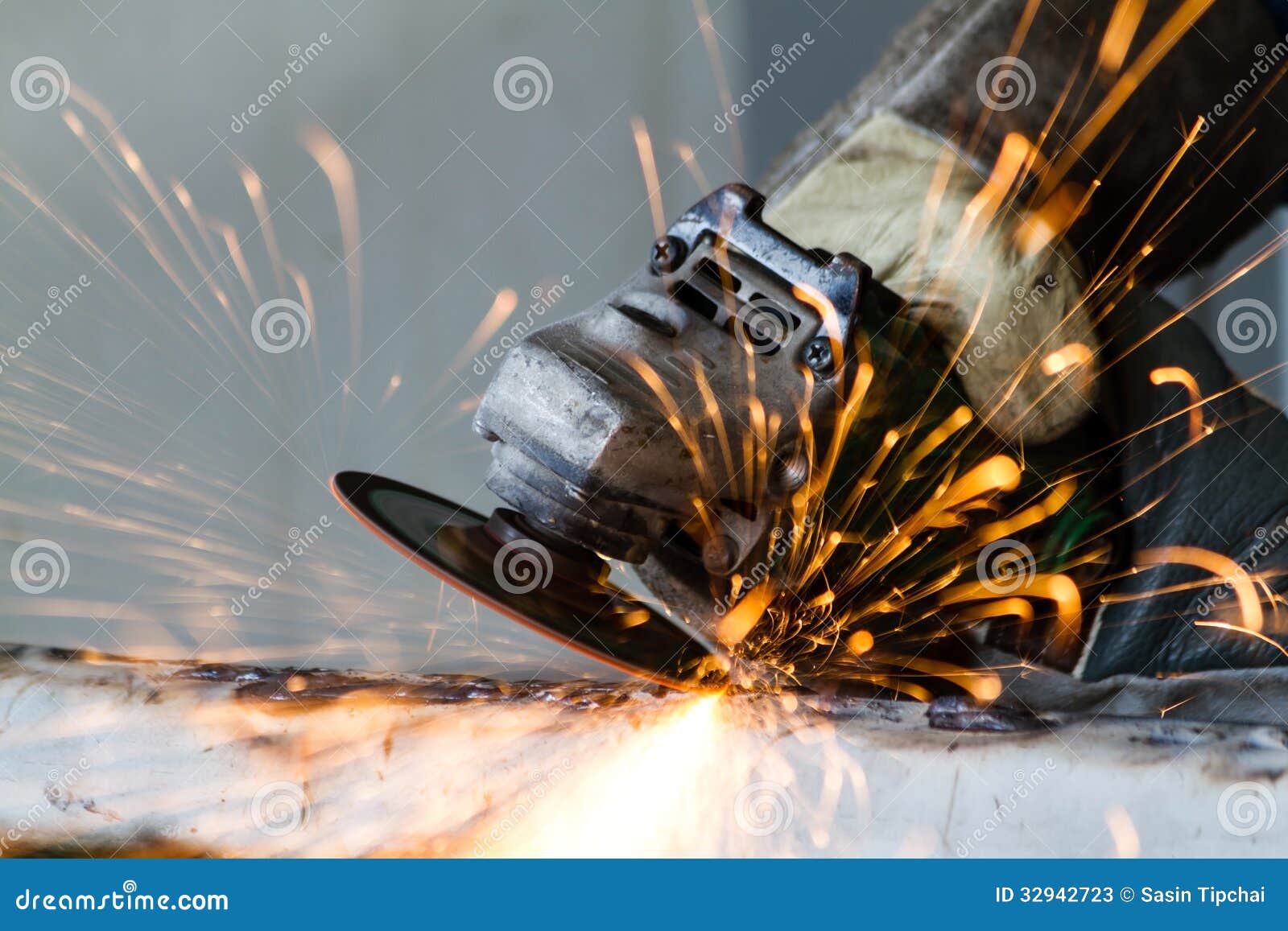 Metal grinding stock image. Image of flash, engineering - 32942723