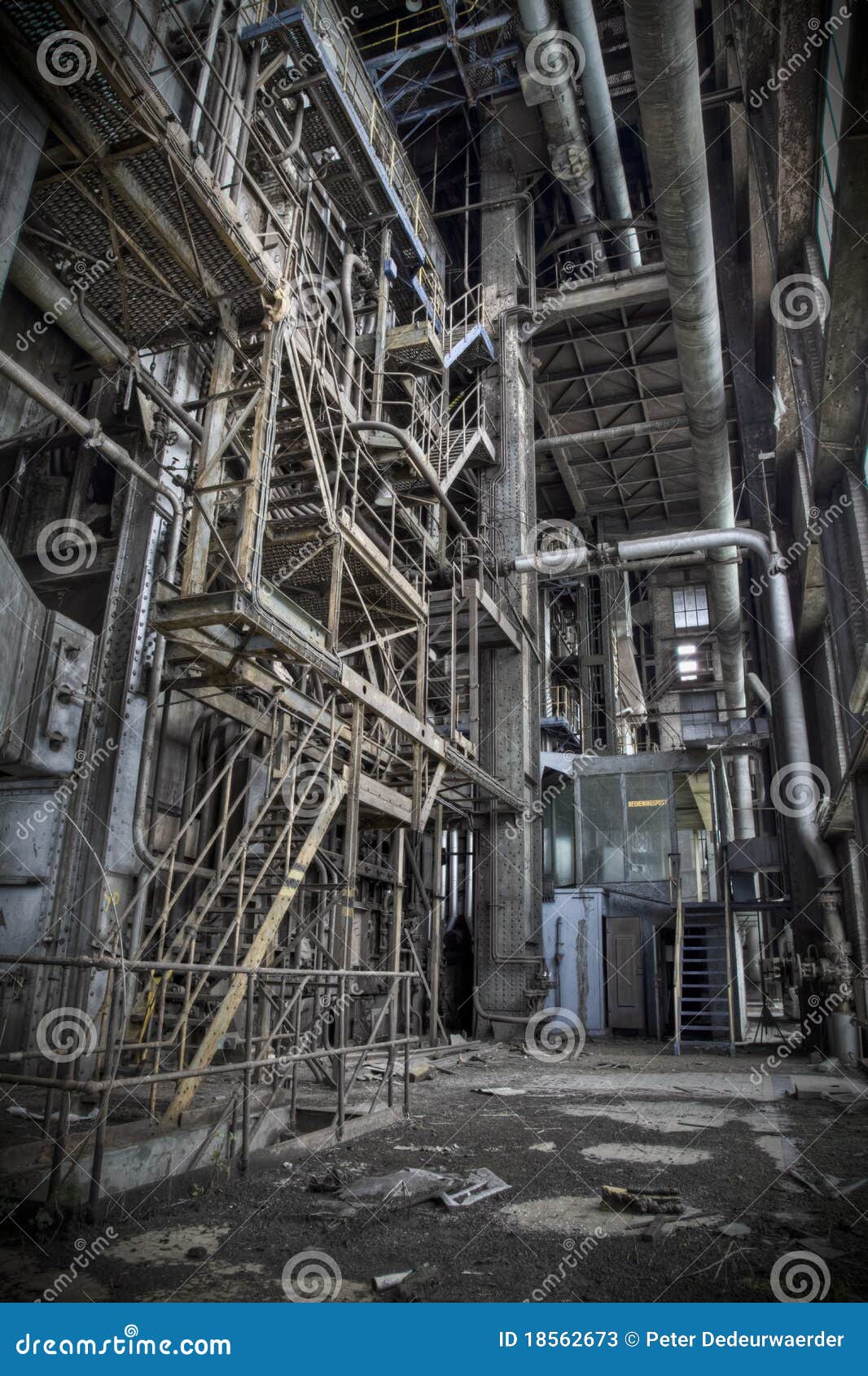 Metal Maze Picture. Image: 18562673