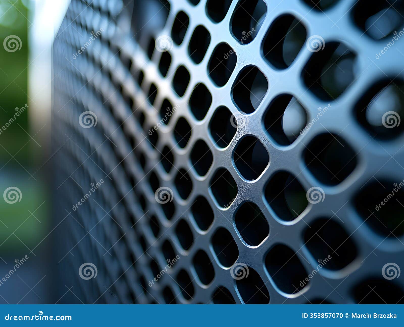 "Metal Mesh Structure: a Geometric Pattern of Strength and Precision ...