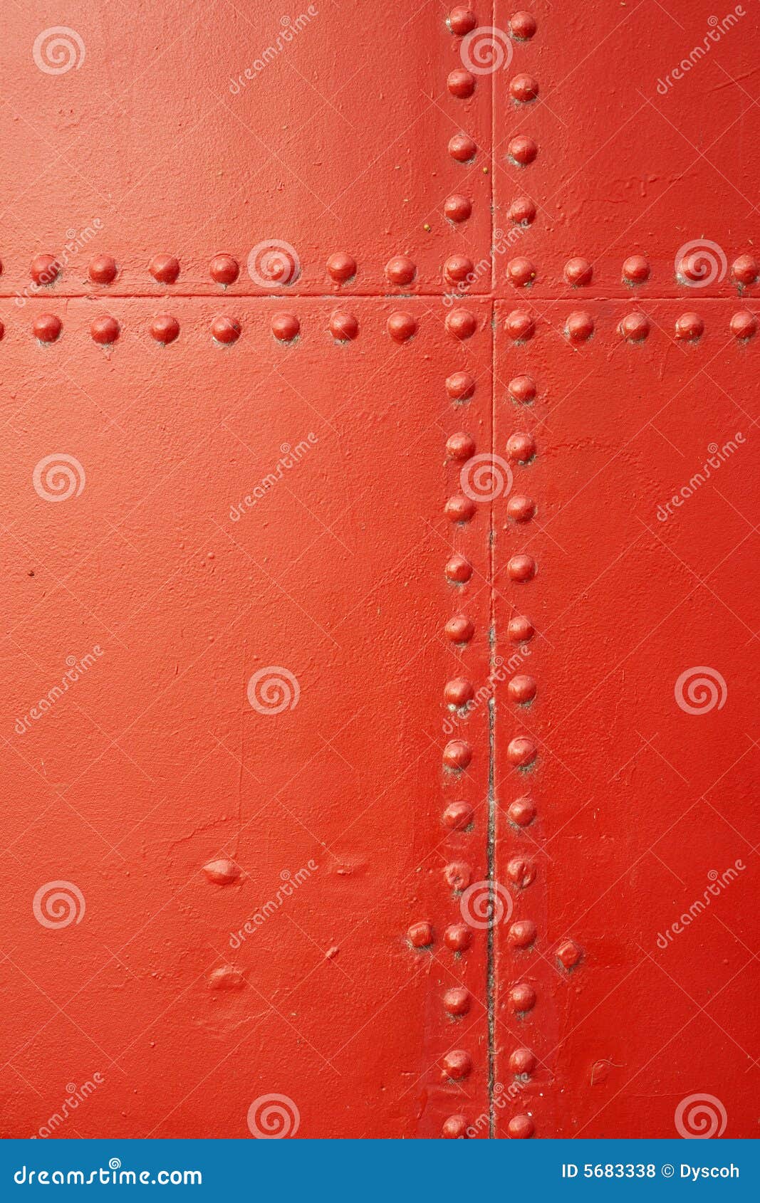 Metal pintado rojo foto de archivo. Imagen de rojo, forma - 5683338