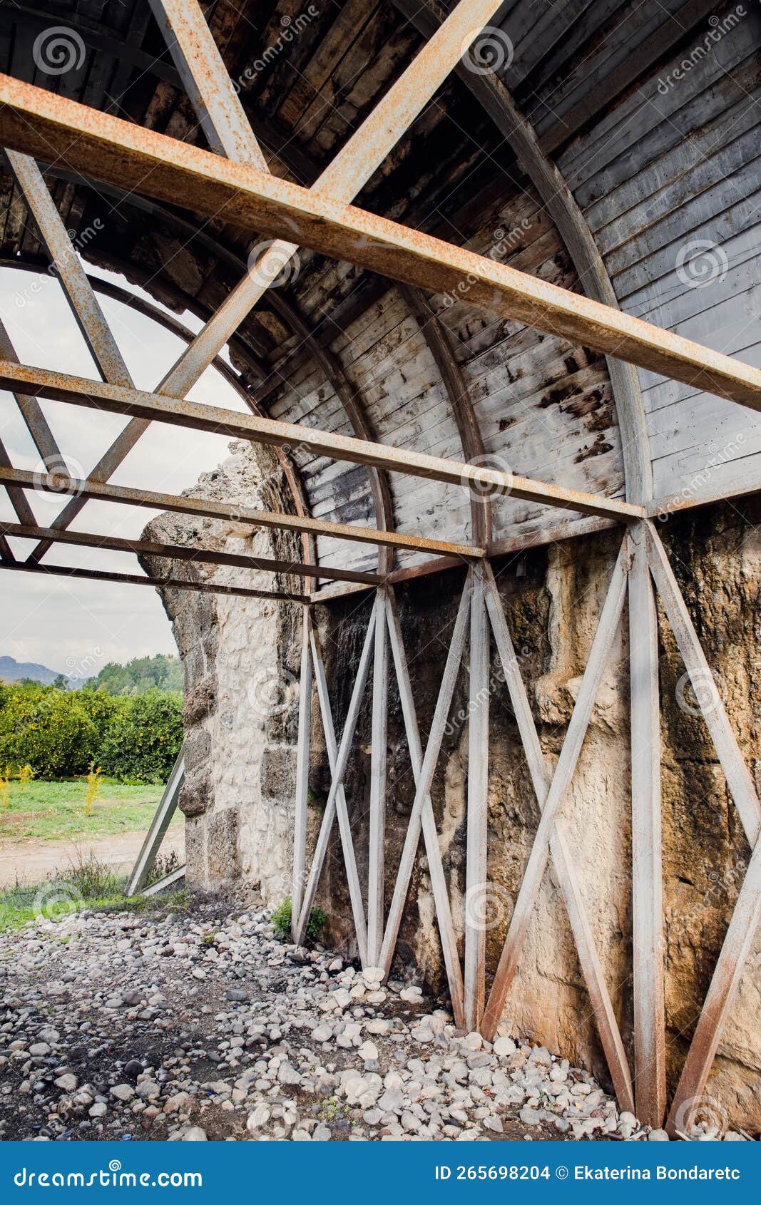 A Metal Retaining Structure that Prevents the Collapse of the Wall of ...