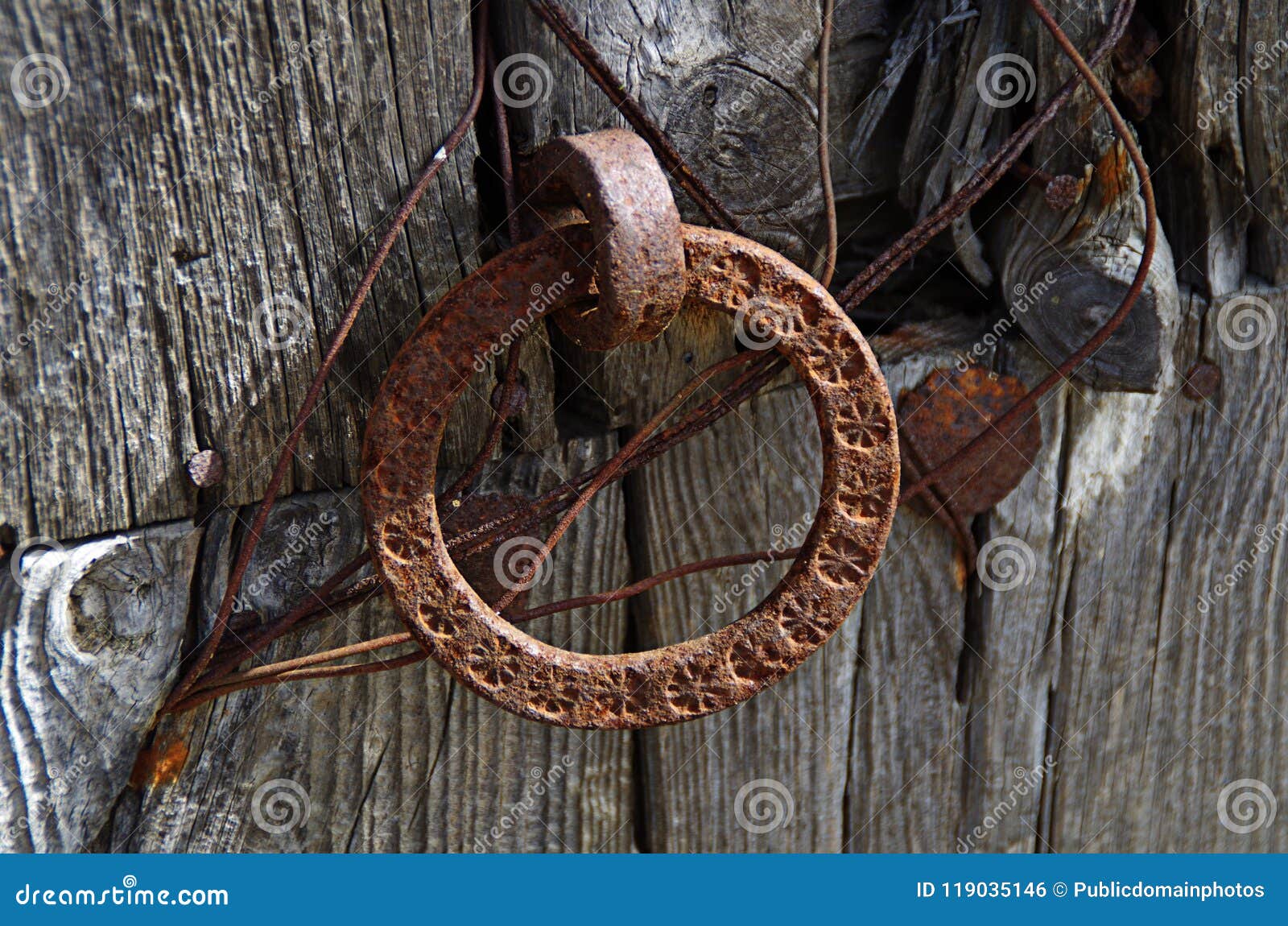 Metal, Rope, Rust Picture. Image: 119035146