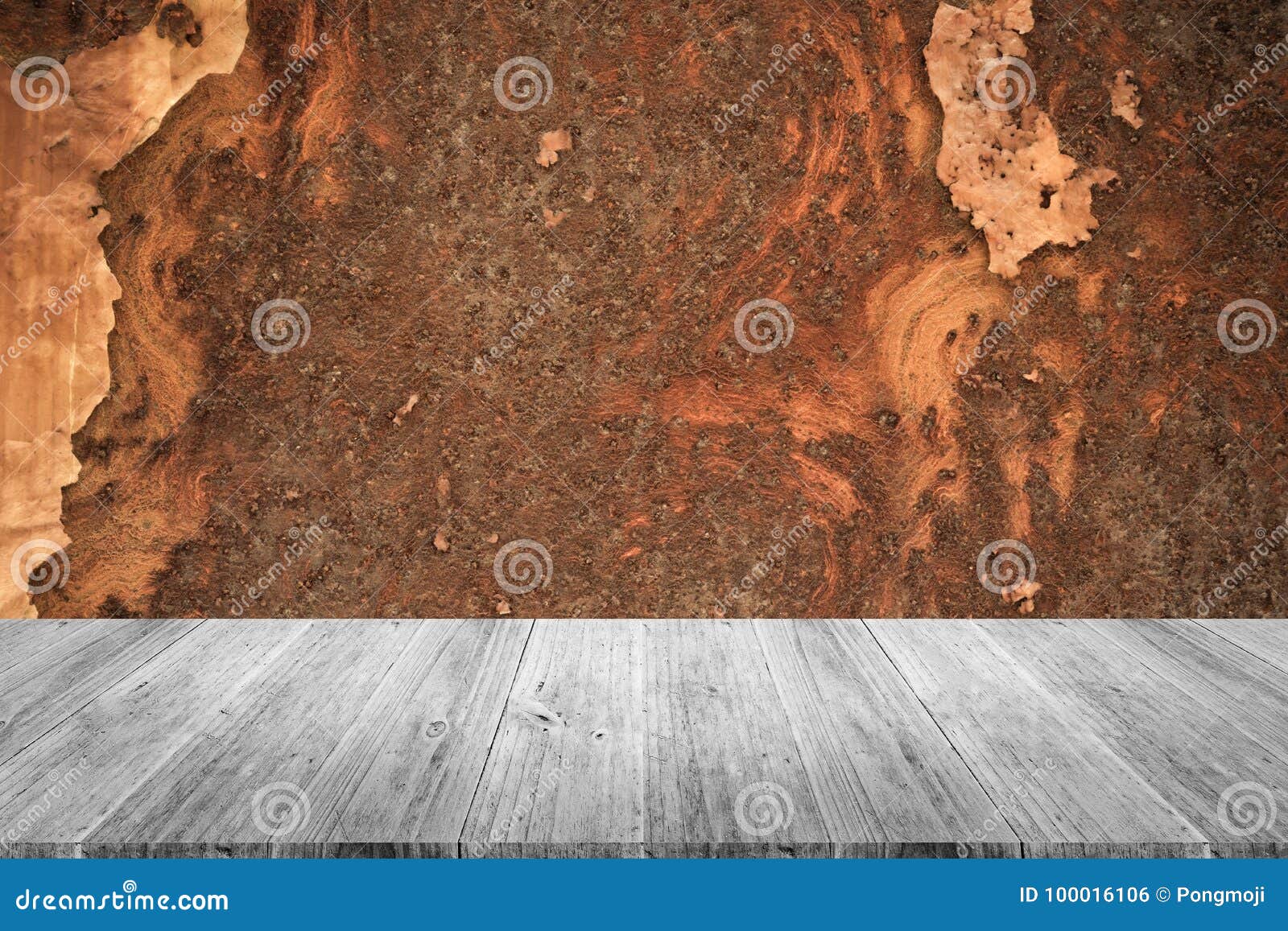 Wooden Wall Rust