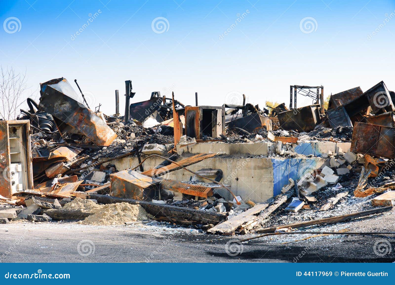 Metal scrapyard stock image. Image of junkyard, crash - 44117969