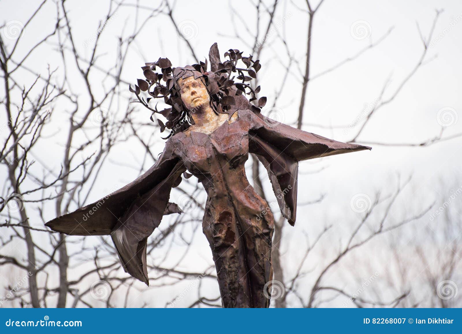 Metal statue editorial photography. Image of architecture - 82268007