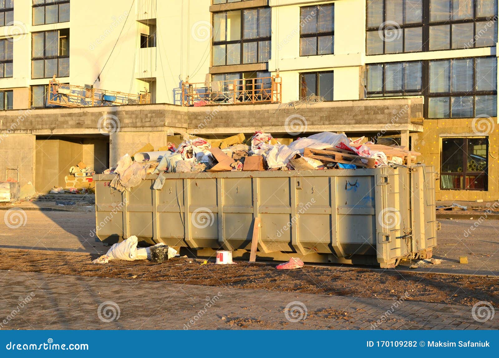 Metal Tanks and Capacities for Storage and Transportation of Garbage ...