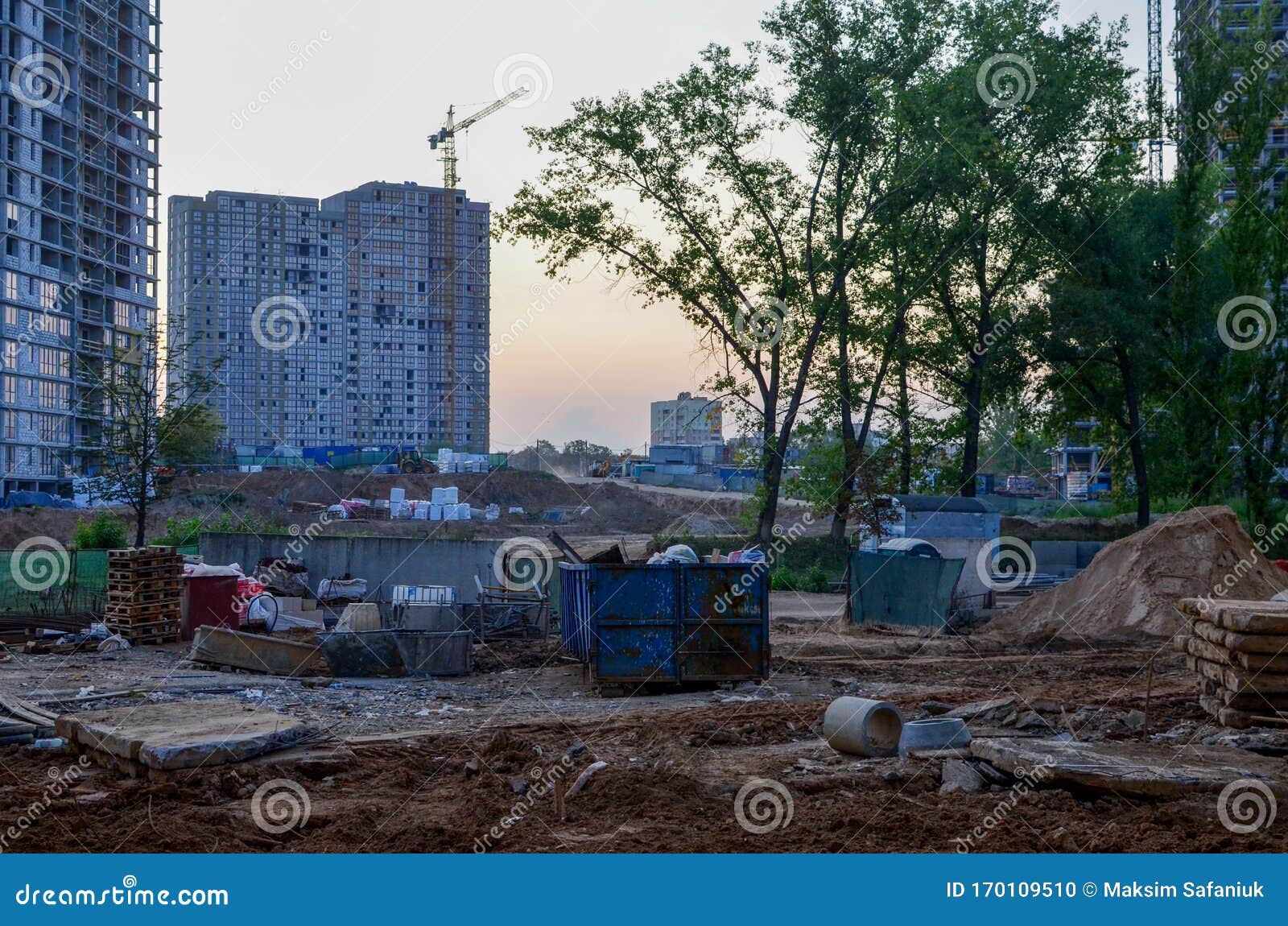 Metal Tanks and Capacities for Storage and Transportation of Garbage ...