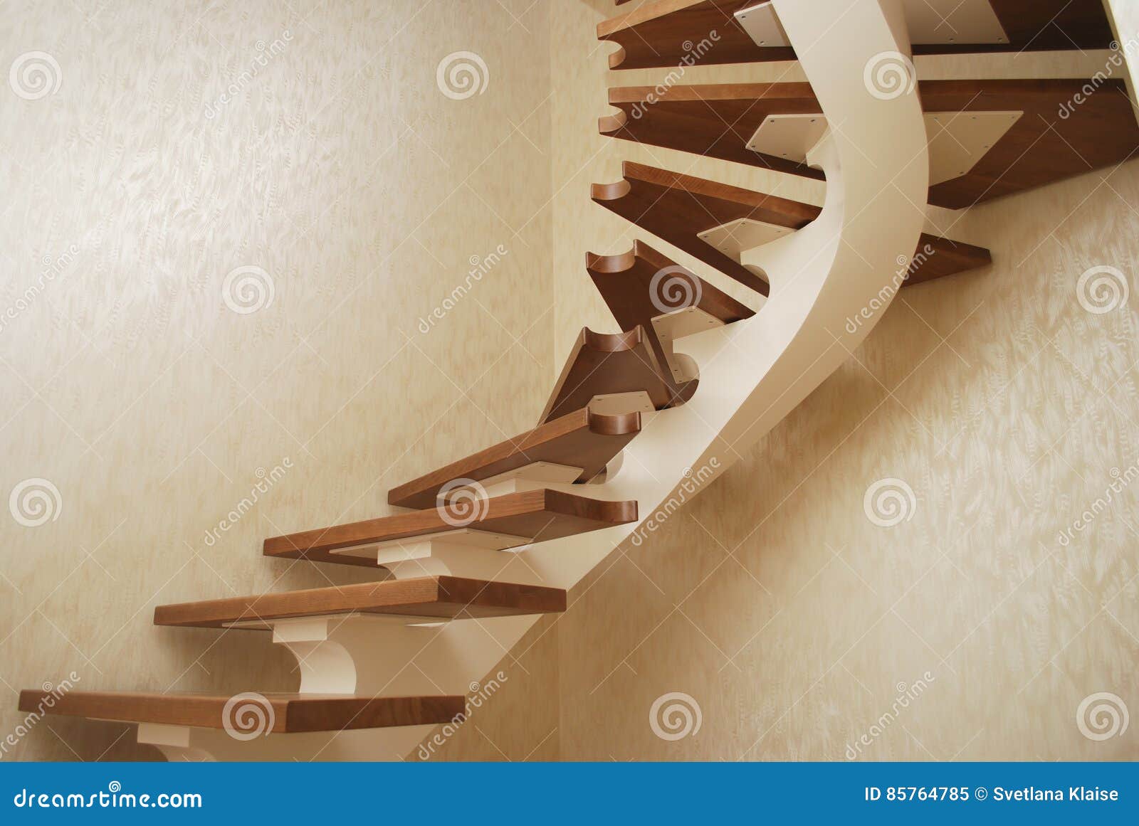 Metallic Beige String - a Design for the Construction of the Stairs in ...