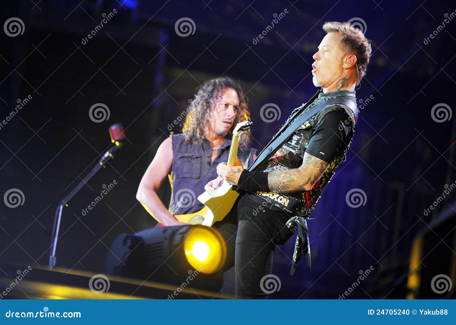 Metallica editorial image. Image of play, music, famous - 24705240