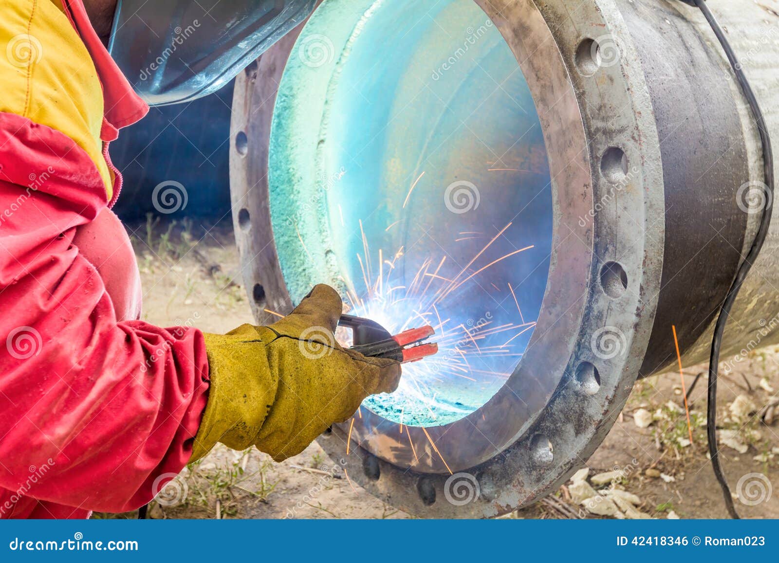 Metalworker Working on a Pipeline Stock Photo - Image of industrial ...