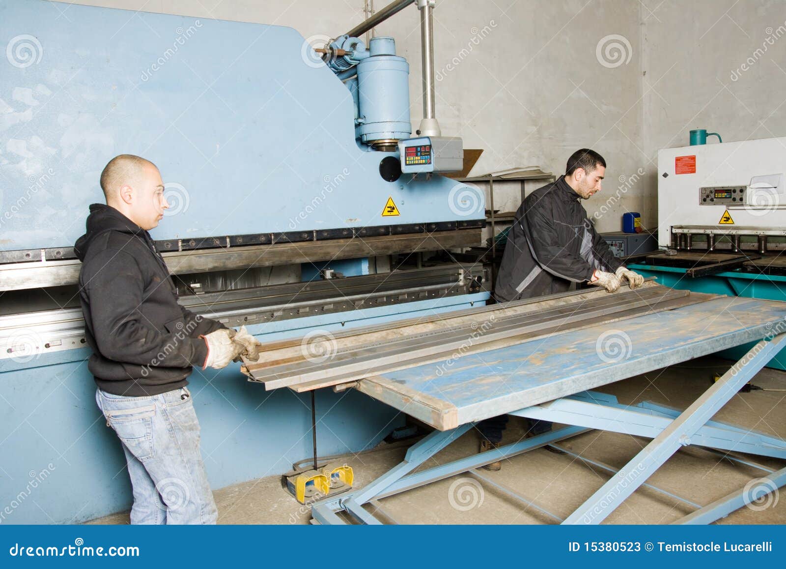 Metalworkers stock image. Image of labor, flame, construction - 15380523