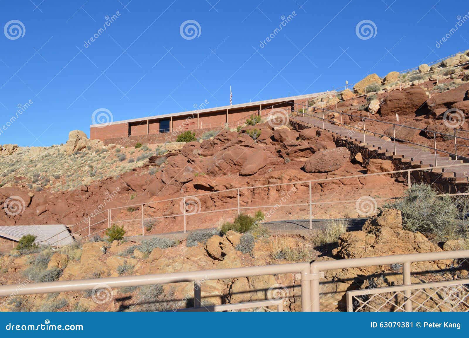Meteor Crater Arizona Building Editorial Photo - Image of pillars ...