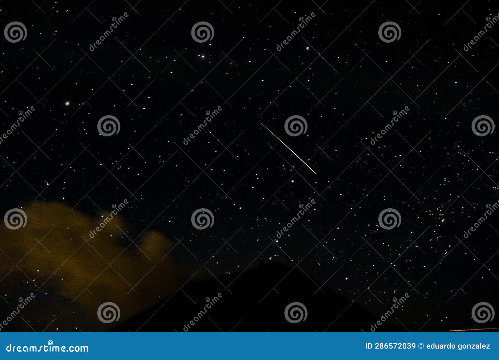Meteor Dark Night Stars and Cloud Stock Image - Image of midnight, circle: 286572039