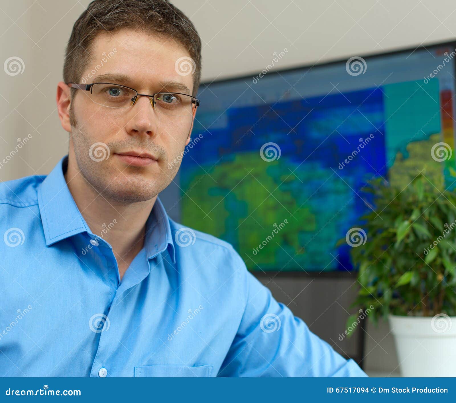 Meteorologist foto de archivo. Imagen de ambiente, persona - 67517094