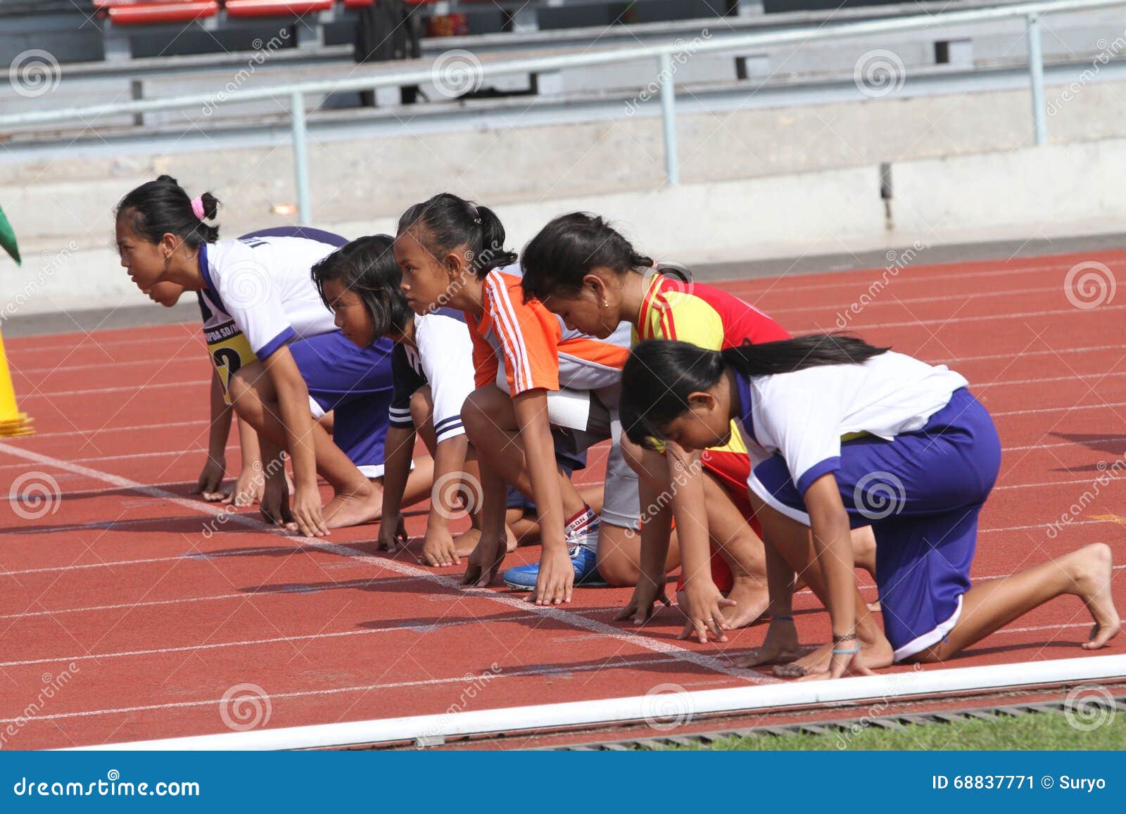 100 meter run editorial photo. Image of city, java, elementary - 68837771
