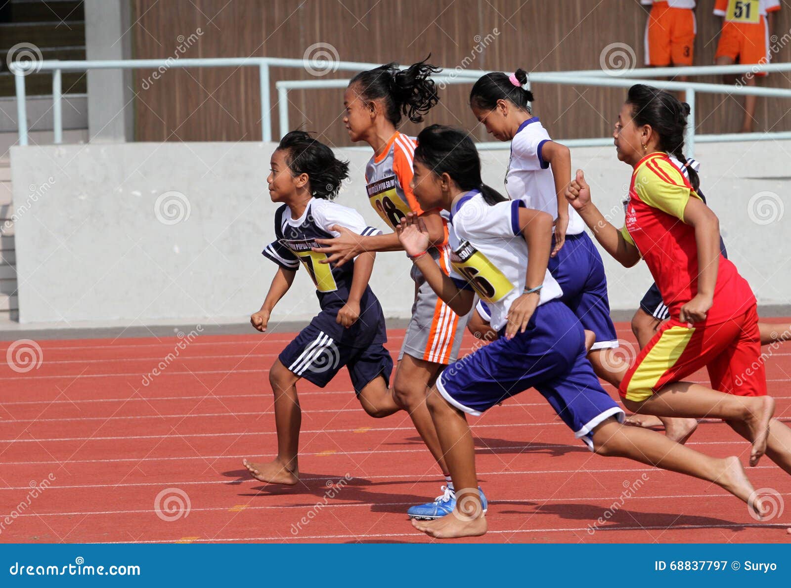 100 meter run editorial photography. Image of dash, competition - 68837797