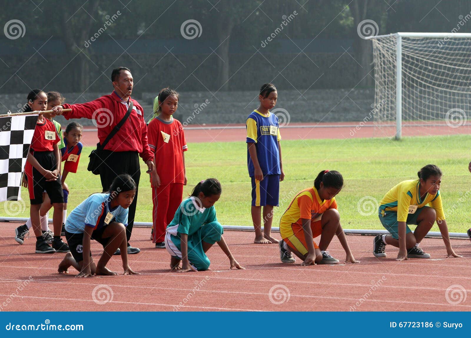 50 meter run editorial photo. Image of race, elementary - 67723186