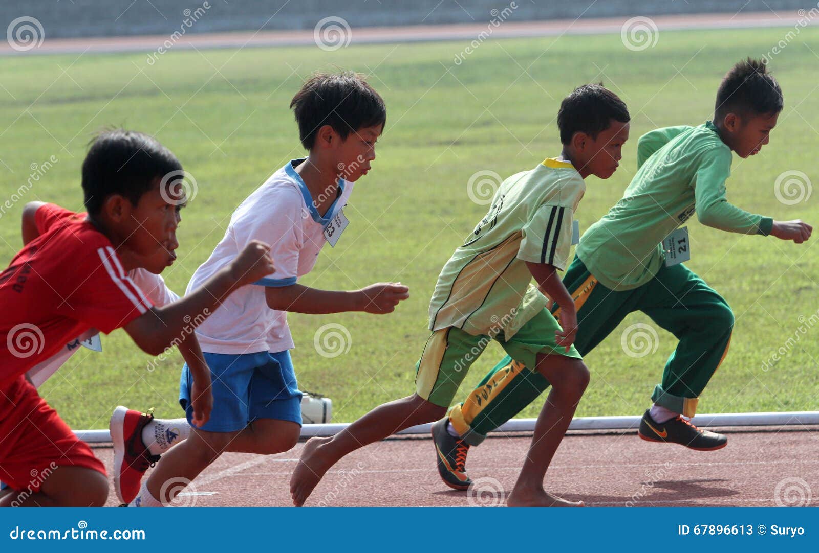 100 meter run editorial stock photo. Image of indonesia - 67896613