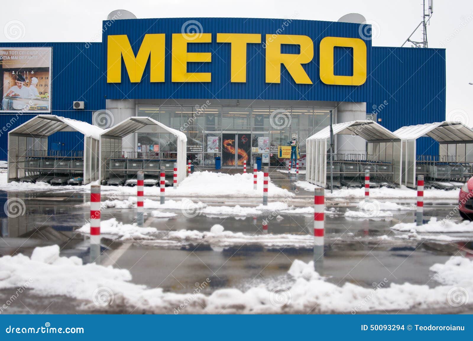 Metro hypermarket editorial stock image. Image of south - 50093294