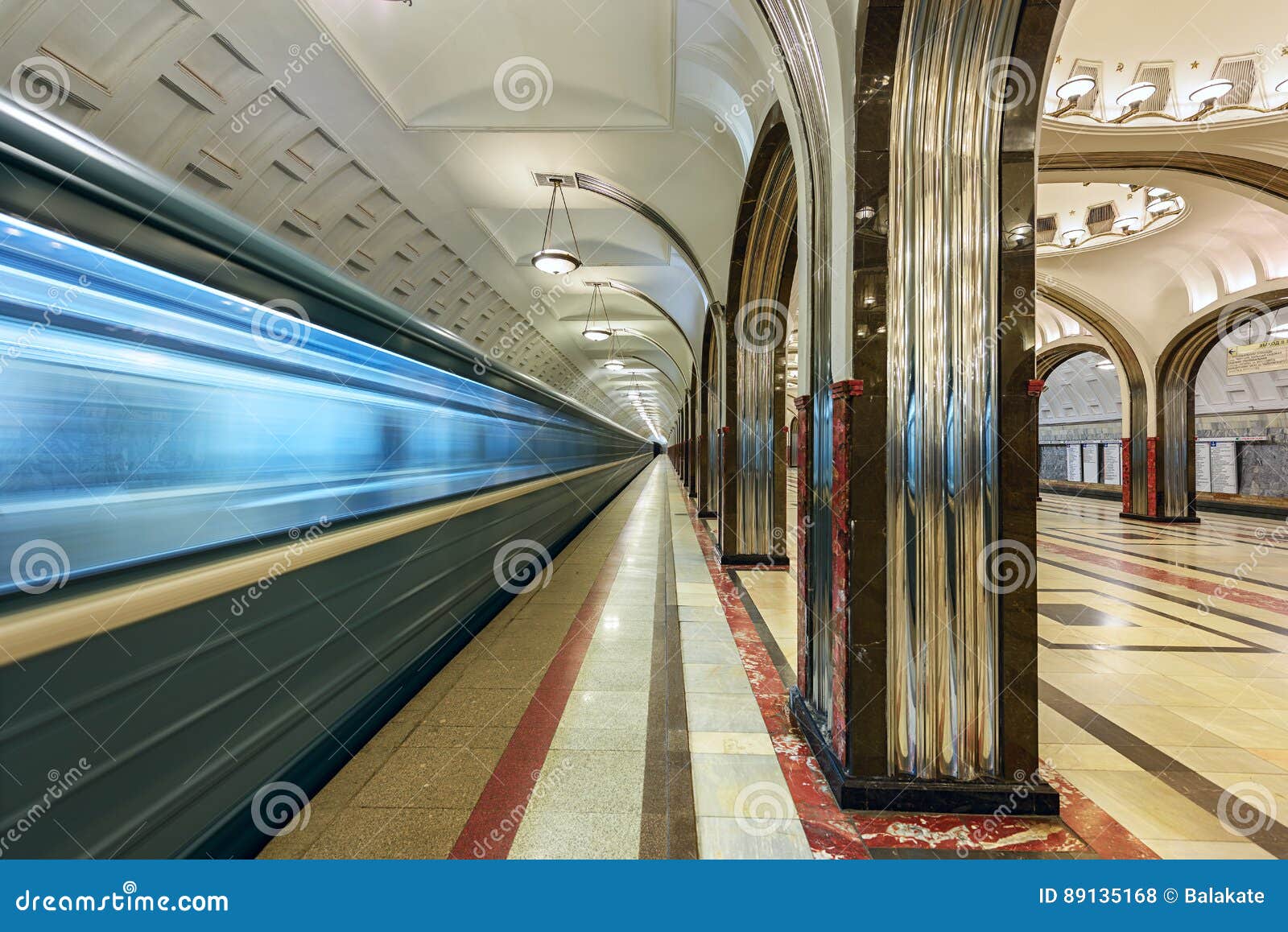 Metro Post Mayakovskaya Moskou, Rusland Redactionele Stock Foto - Image ...