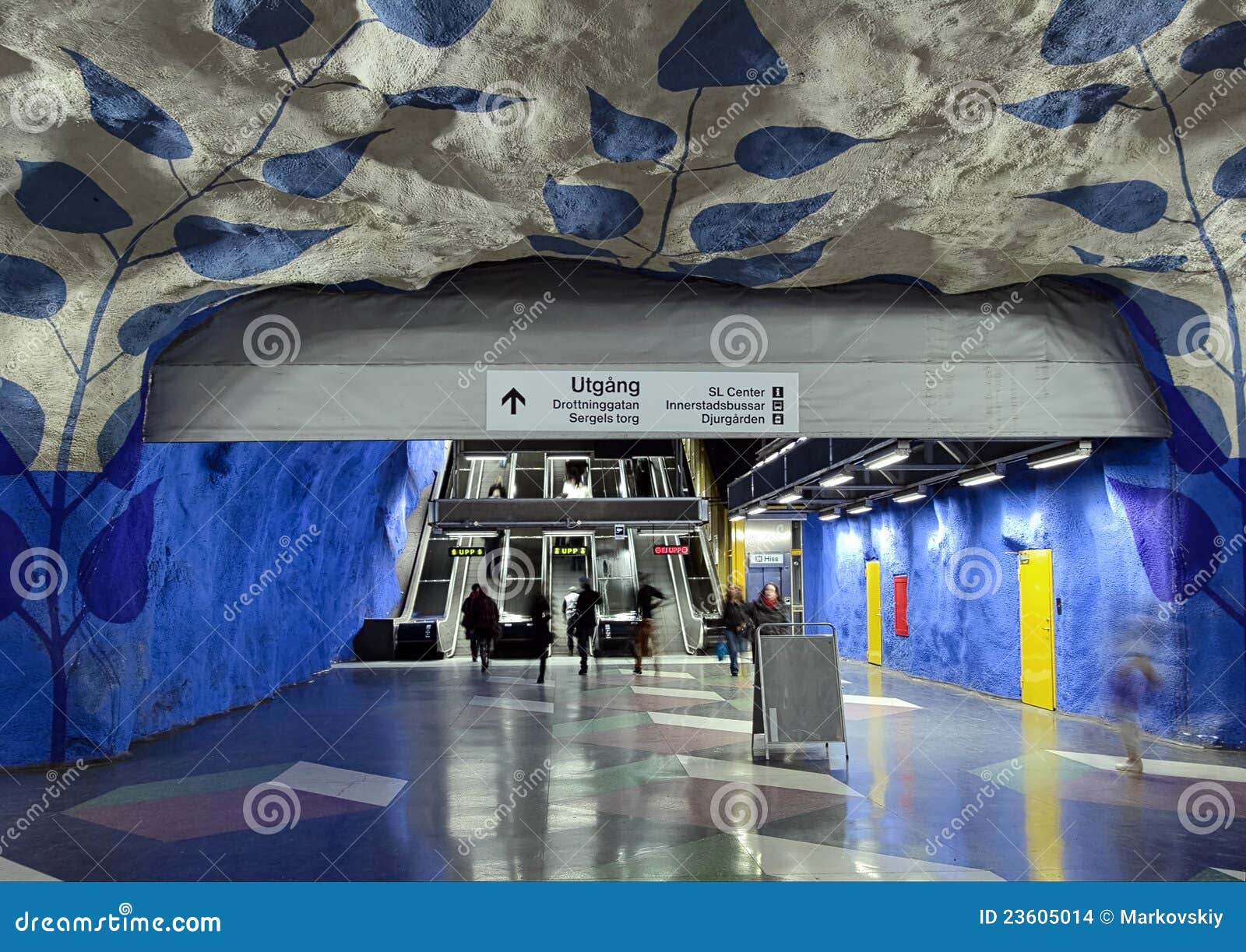 Metro Post T-Centralen in Stockholm Stock Foto - Image of post, zweeds ...