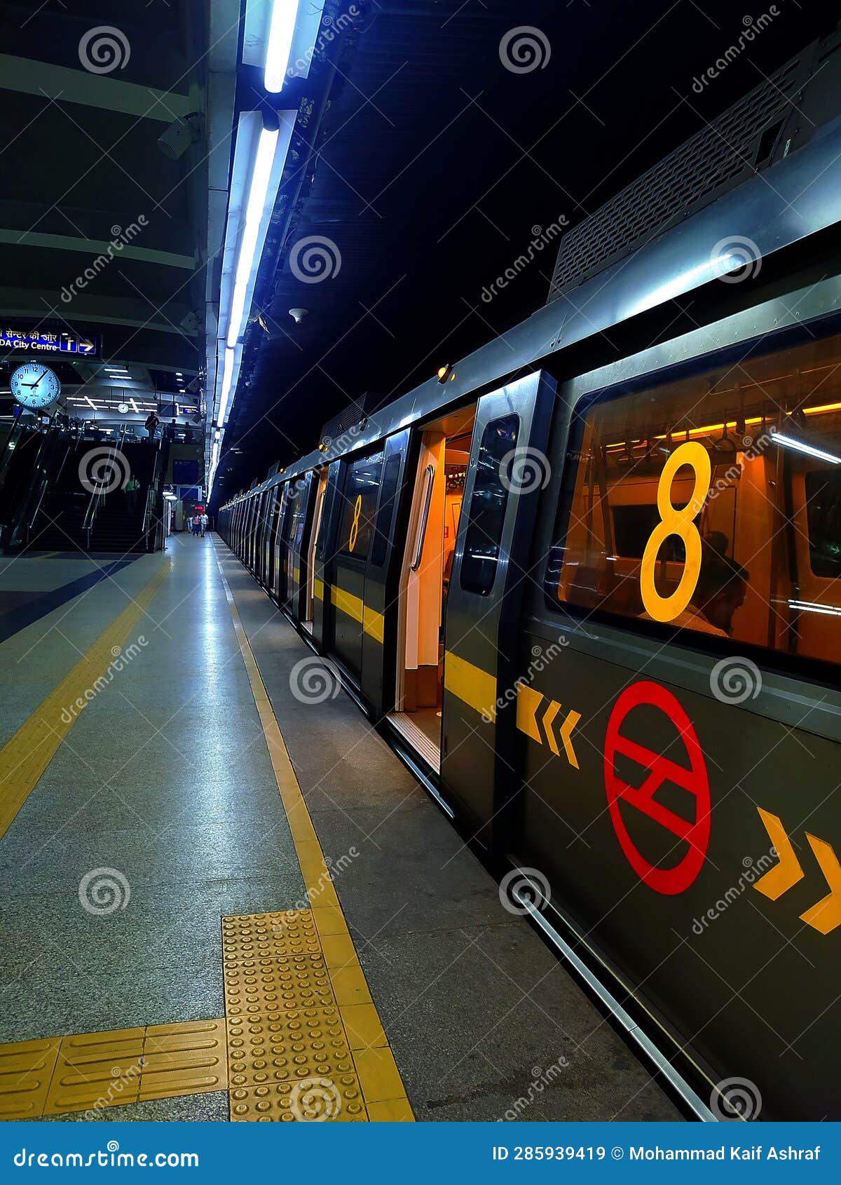 Metro ???? stock image. Image of view, delhi, metroline - 285939419
