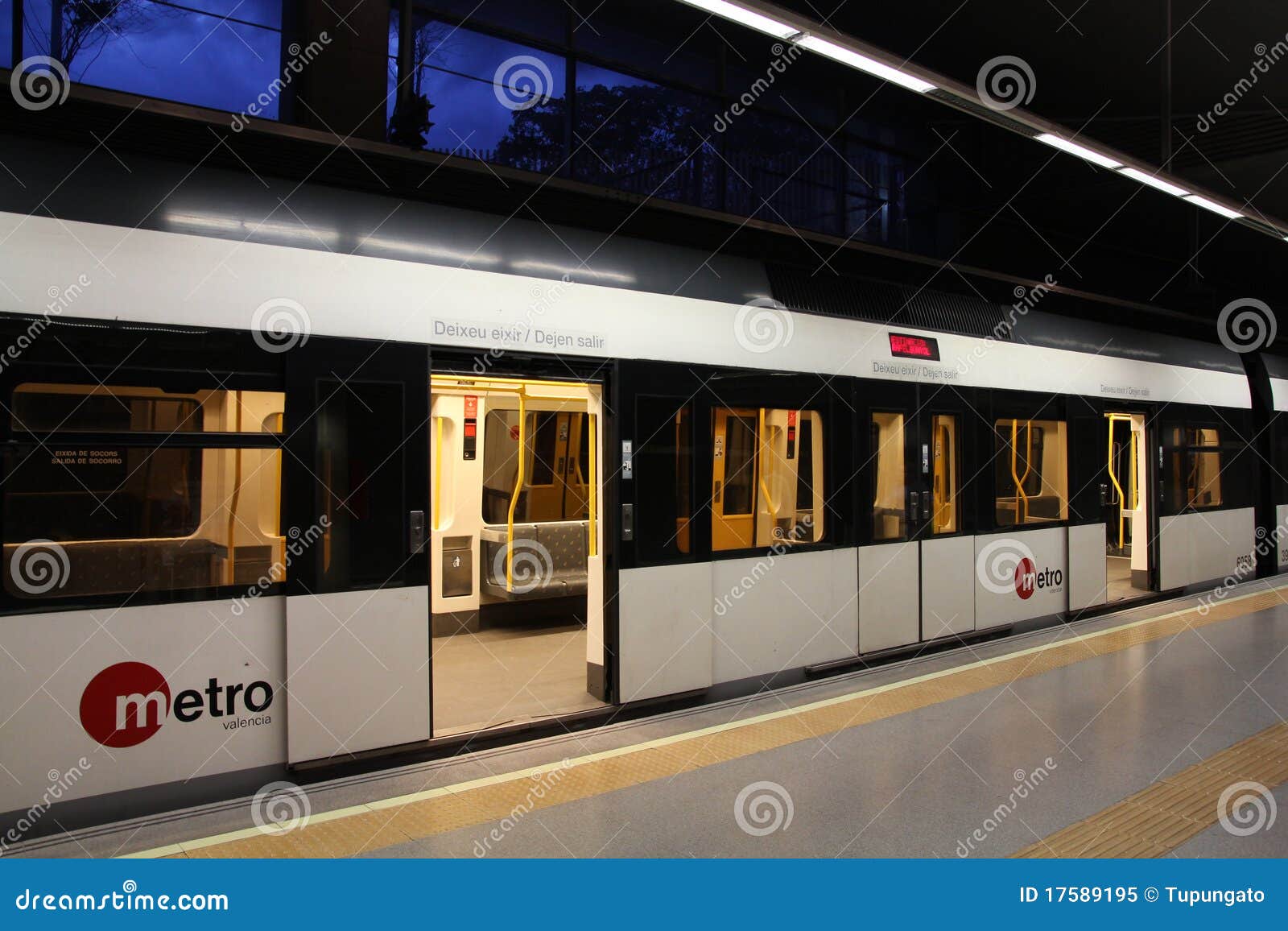 Metro train editorial image. Image of railway, transportation - 17589195