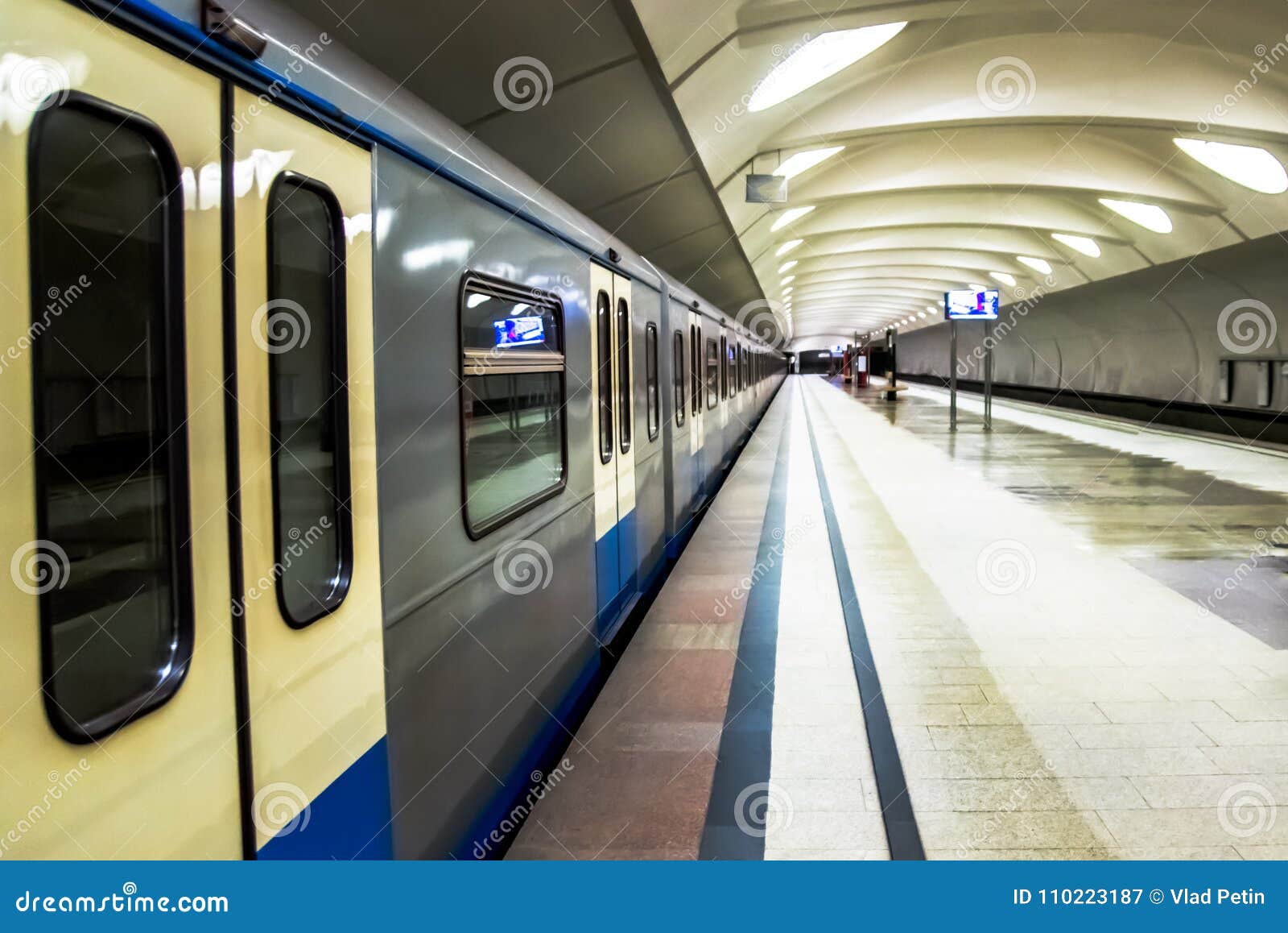 Metro train on platform stock image. Image of modern - 110223187